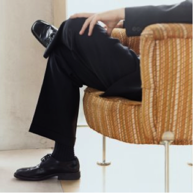 Some People Shake Leg While Sitting, Why? | New Health Advisor