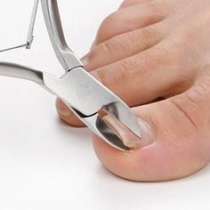 Step by Step Guide to Soften and Cut Toenails | New Health Advisor