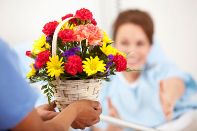 10 Things to Bring Your Friend After Surgery | New Health Advisor