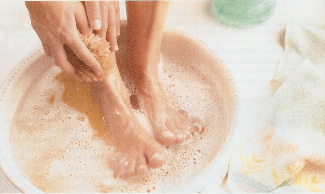 How to Clean Your Feet and Keep Them Healthy | New Health Advisor