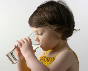 Yellow Liquid Coming Out of Nose: Causes and Remedies | New Health Advisor