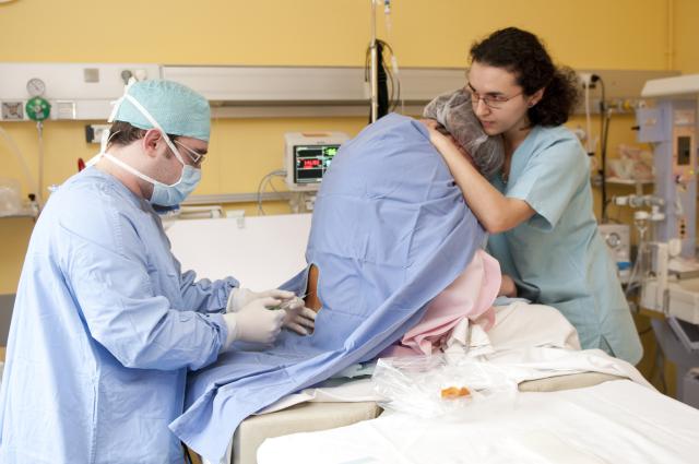 Epidural Pros and Cons | New Health Advisor