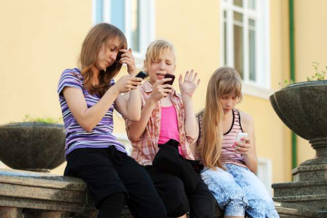 How to Stop Using Your Phone So Much | New Health Advisor